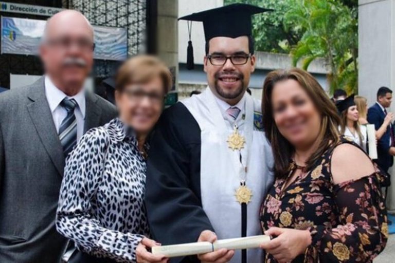 ¡NO ES RARO! Aseguran que la muerte por covid-19 del periodista Armando ...